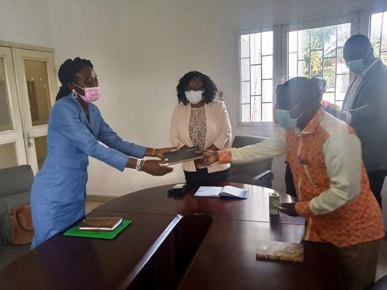 La journaliste Téclaire Mekui M’Ovono prend les commandes de la DCC