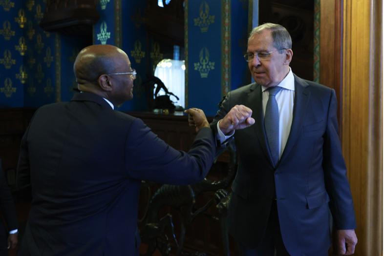 Que cherche le Gabon chez Vladimir Poutine