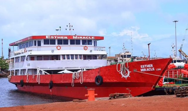L’épave du ferry Esther Miracle localisation à 30 mètres de profondeur ...