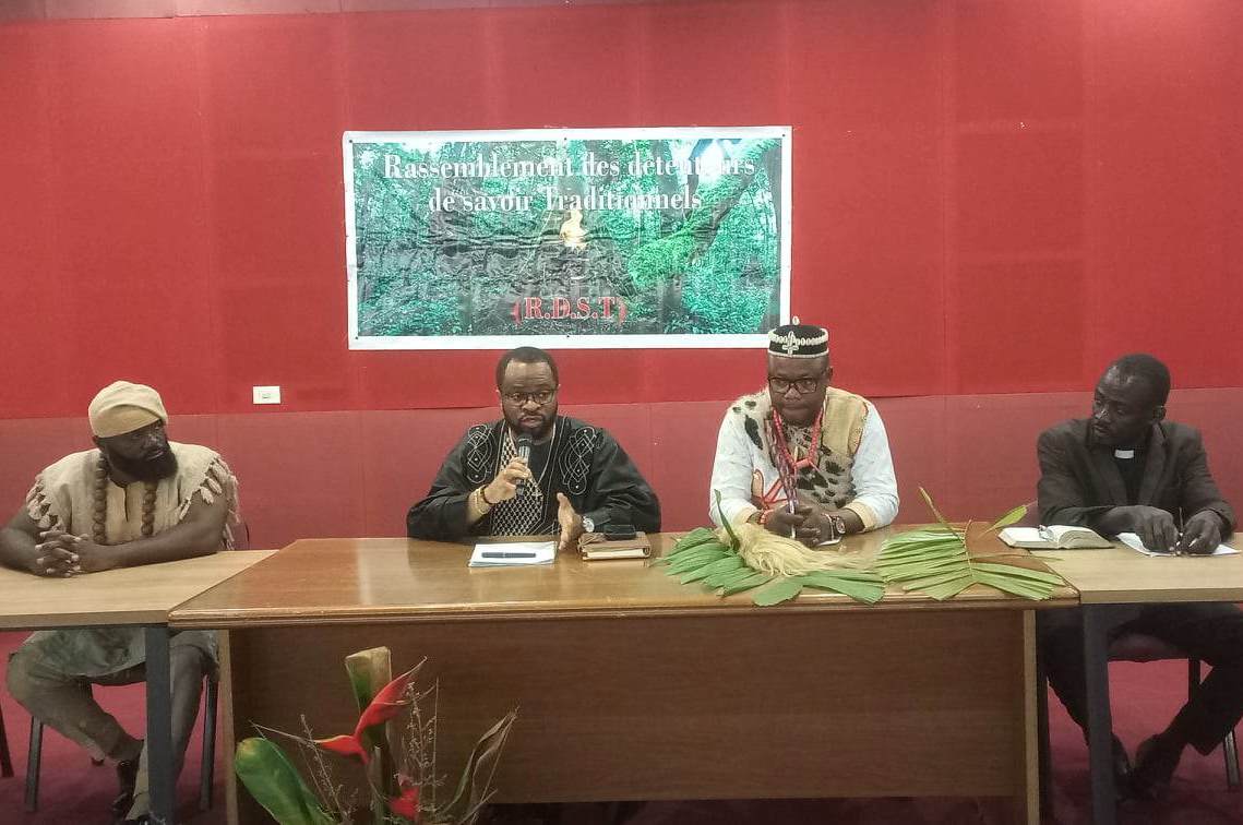 Les spirituels du Gabon lancent 12 jours de prières et de méditations ...