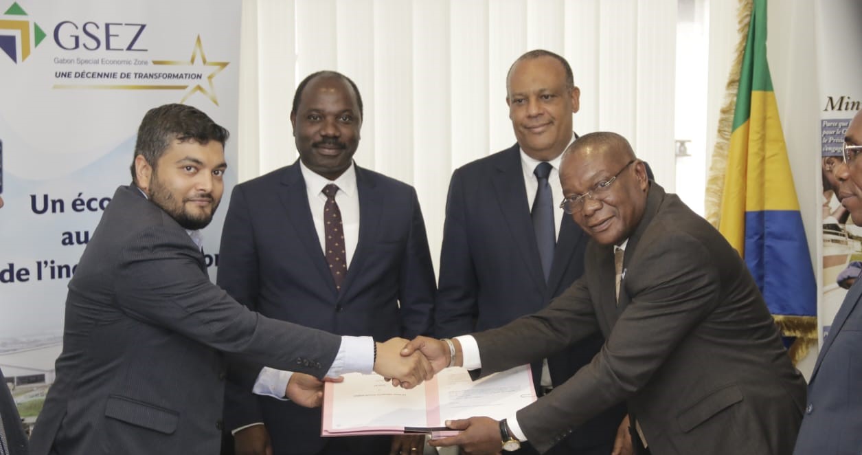 Un contrat pour électrifier les zones économiques d’Ikolo et la Mpassa ...