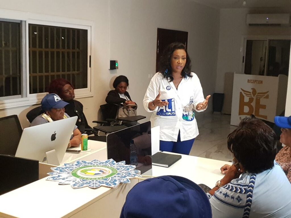 « Non à la violence, unis pour la patrie » (credo de l’entrepreneure ...