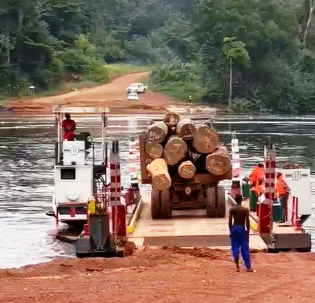 Très remontées, les populations du village Mangoumba dans l’Ogooué ...