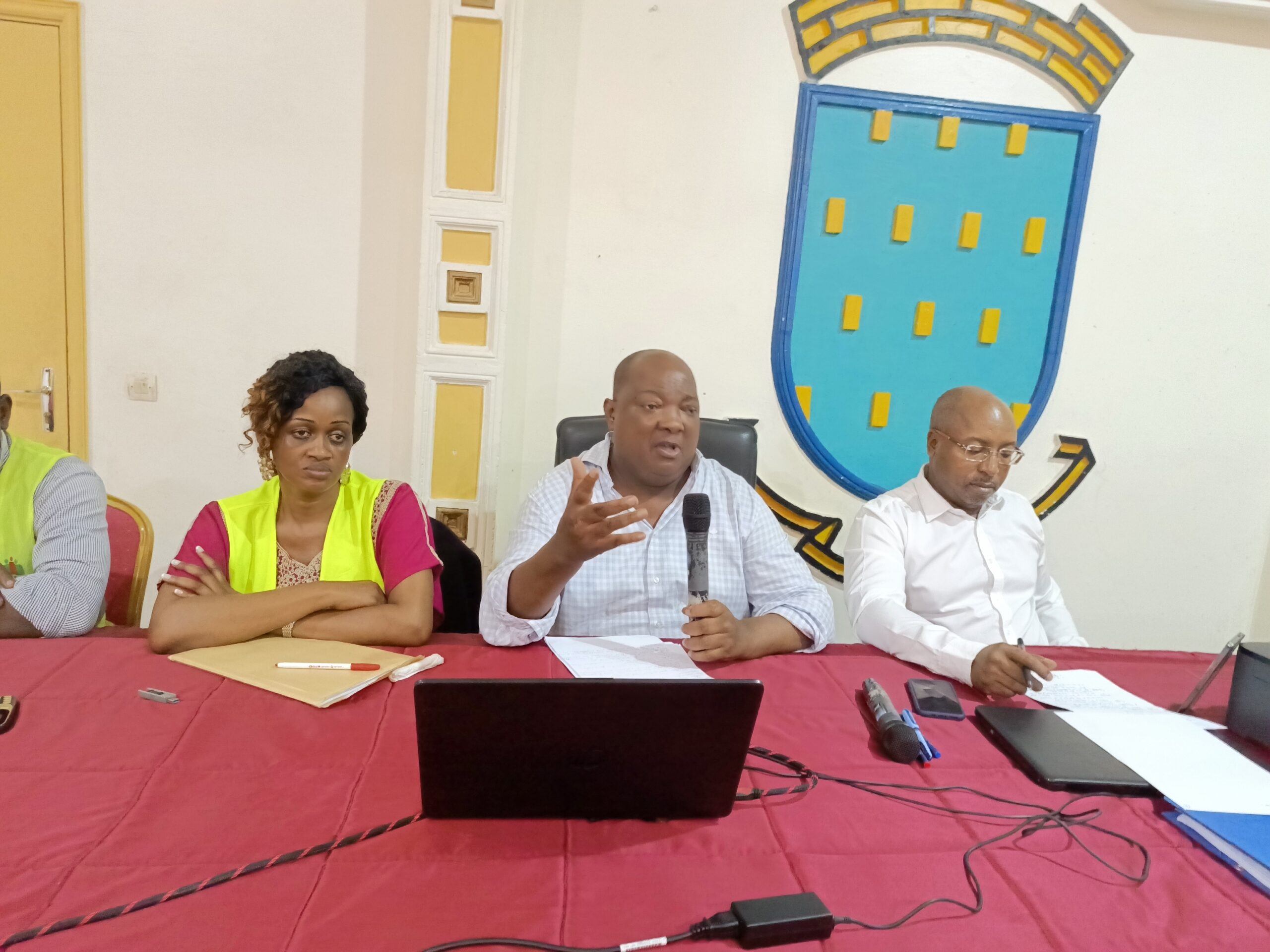 Transition : le regard de Georges Mpaga