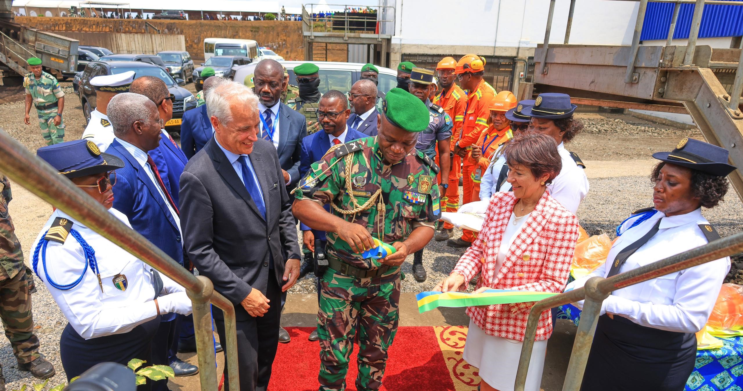 Mines : Oligui Nguéma en immersion chez le géant du manganèse au Gabon