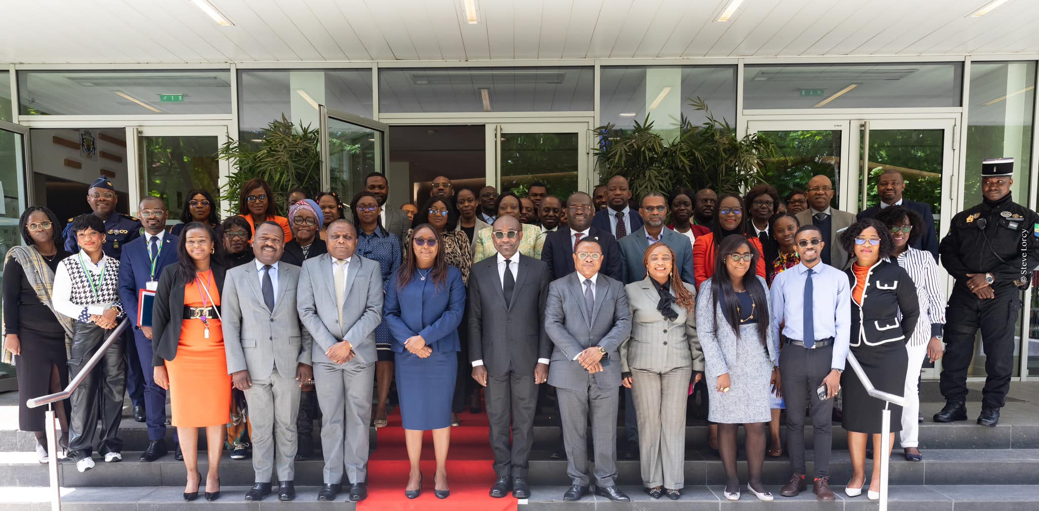 2 335 gabonais de France souhaitent rencontrer Oligui Nguema ce samedi ...