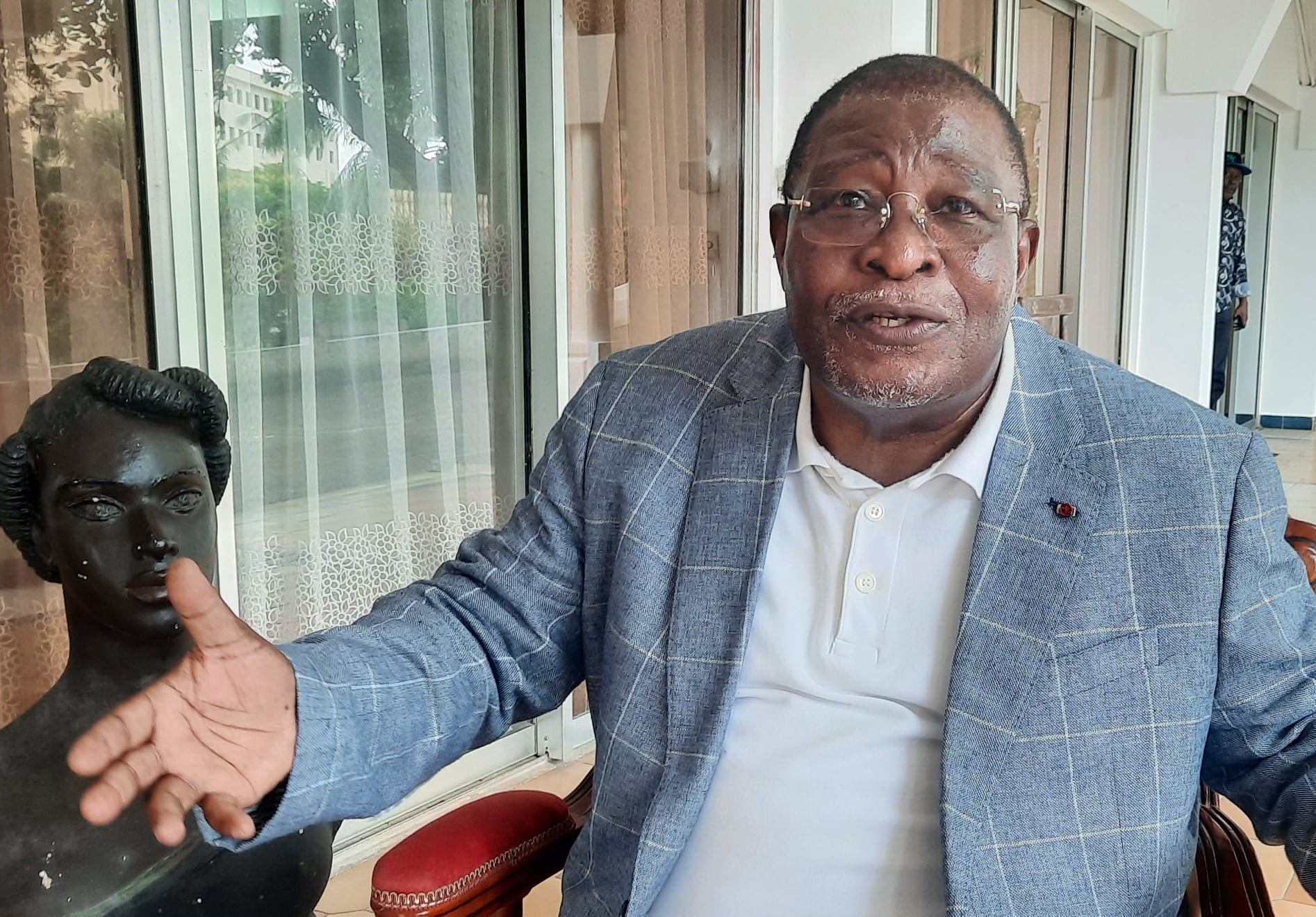 Louis Gaston Mayila (Biographie)