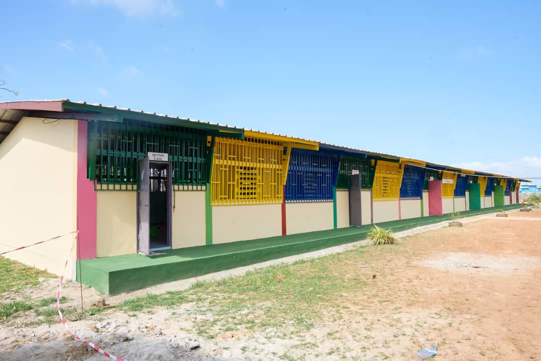 L’école publique de la SNI 1 d’Owendo relookée par Owendo Mineral Port ...