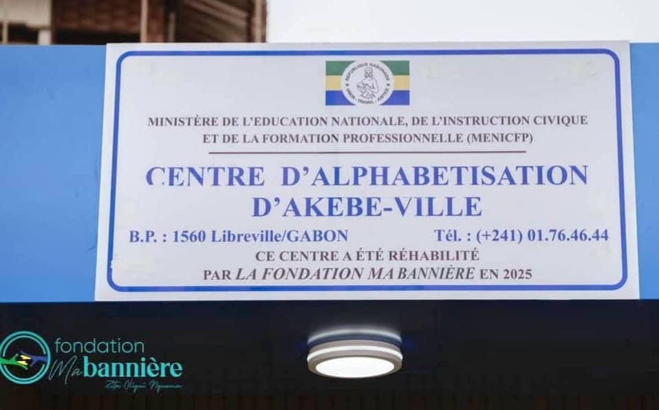 Zita Oligui Nguéma ouvre les portes du Centre d’alphabétisation d’Akébé