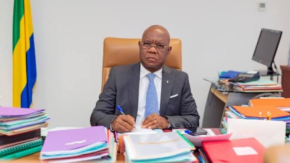 Sénatoriales 2025 : Philippe Nzengué Mayila triomphalement élu dans la ...