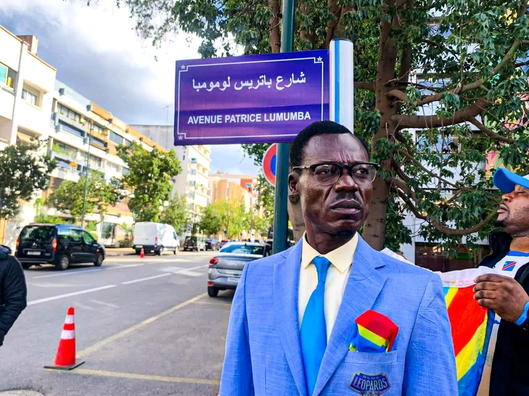 CAN-2025: la statue vivante de Lumumba devenue icône des tribunes ...